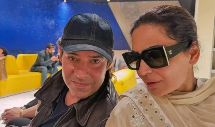 Meera stands by Moammar Rana after viral drunken video